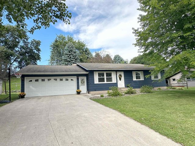 Decorah, IA Homes For Sale & Real Estate