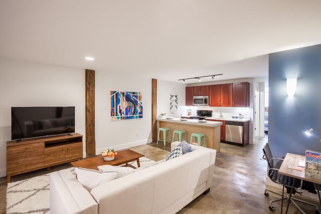 Pet Friendly Apartments Near Me - Cat & Dog Friendly Apartments | Trulia