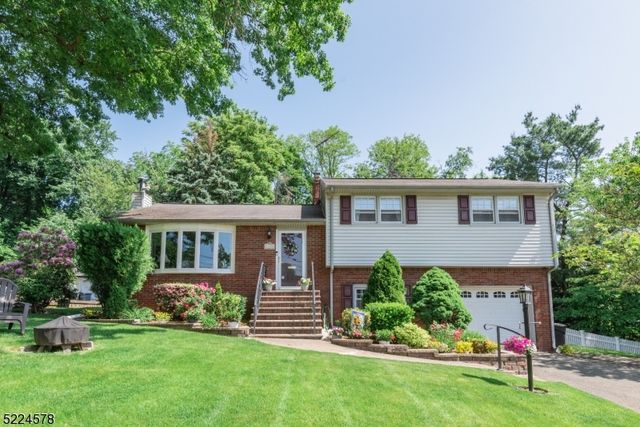 31 Serafin Pl, Glen Rock, NJ 07452 - See Est. Value, Schools & More