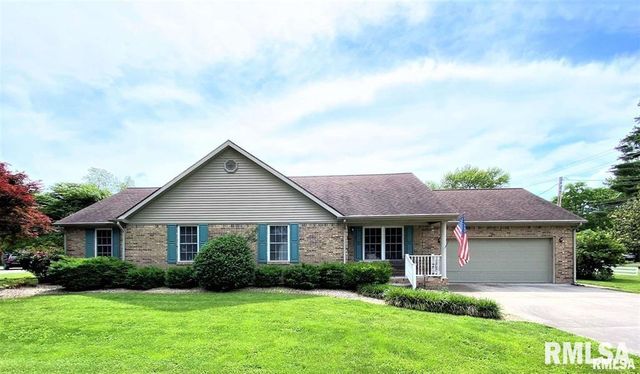 Flora, IL Homes For Sale & Real Estate