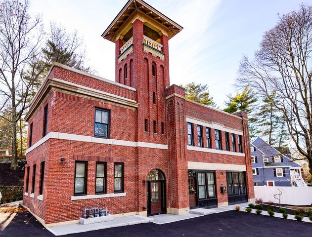 2044 Beacon St #B2, Waban, MA 02468 - See Est. Value, Schools & More