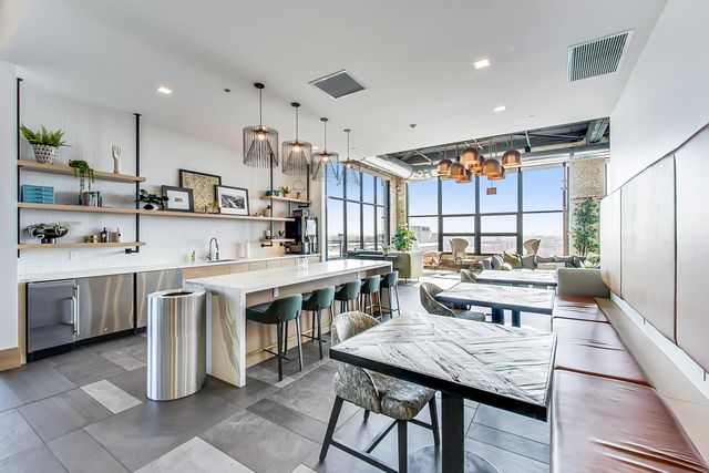 The Field's Lofts - Chicago, IL | Trulia