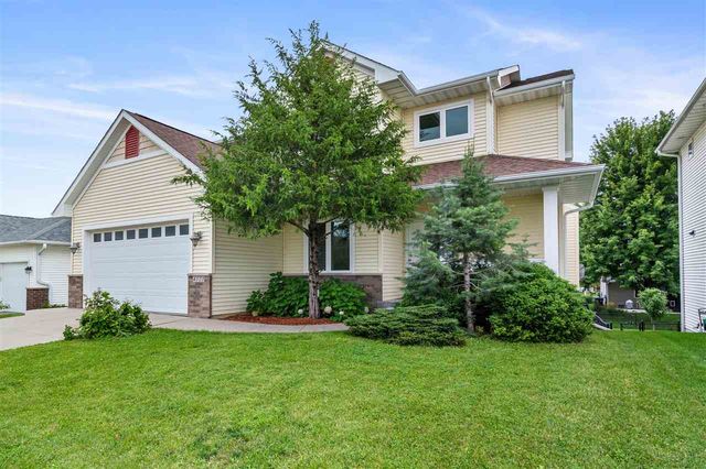 Iowa City, IA Homes For Sale & Iowa City, IA Real Estate | Trulia