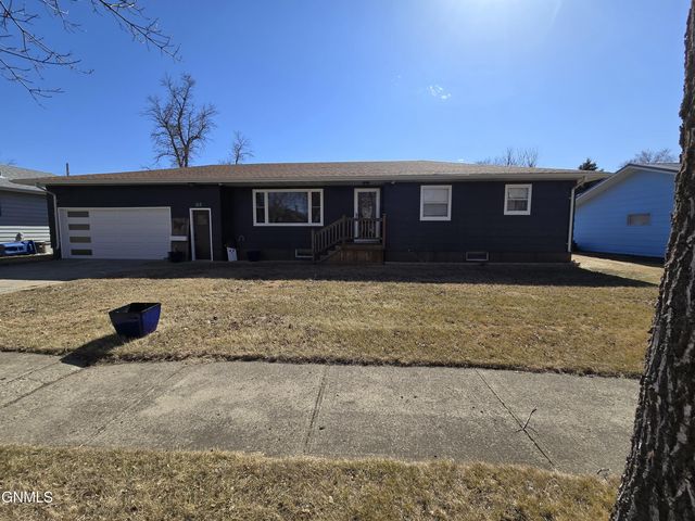 Ellendale, ND Homes For Sale & Real Estate - 47 Homes | Trulia