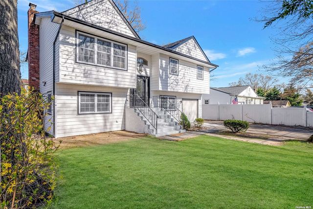 Mastic, NY Homes For Sale & Mastic, NY Real Estate | Trulia