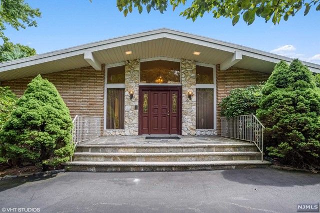 Alpine, NJ Homes For Sale & Alpine, NJ Real Estate | Trulia