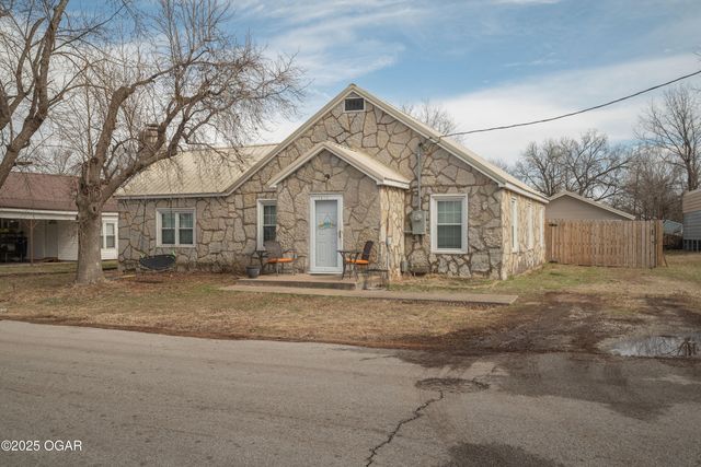 Seneca, MO Homes For Sale & Real Estate