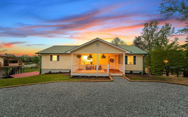 Blue Ridge, GA Homes For Sale & Blue Ridge, GA Real Estate | Trulia ...