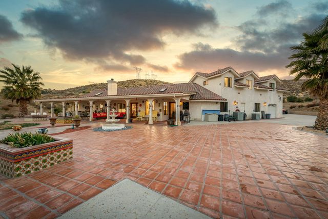 5770 Hacienda Ranch Rd, Leona Valley, CA 93551 | Trulia