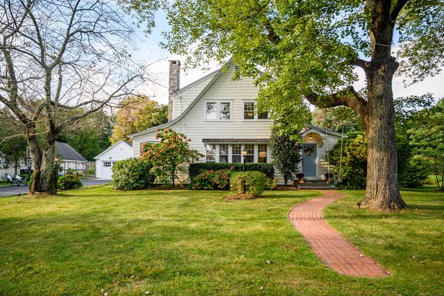 Easton, CT Homes For Sale & Real Estate