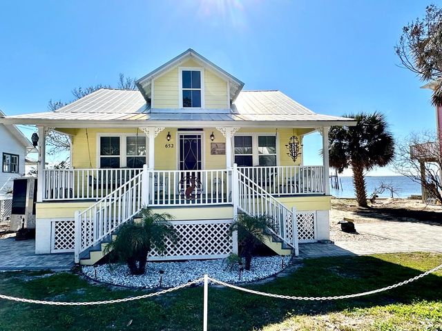 Cedar Key, FL Single Family Homes For Sale - 30 Listings | Trulia