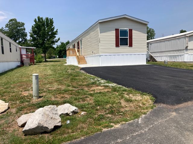 1725 W Golden Cir, High Ridge, MO 63049 | MLS# 11197830 | Trulia