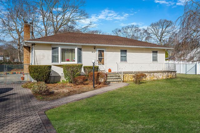 Shirley, NY Homes For Sale & Real Estate