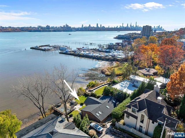 Edgewater, NJ Homes For Sale & Real Estate