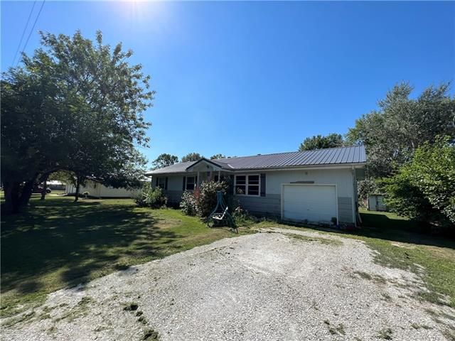 210 W Walker Ave, Walker, MO 64790 | Trulia