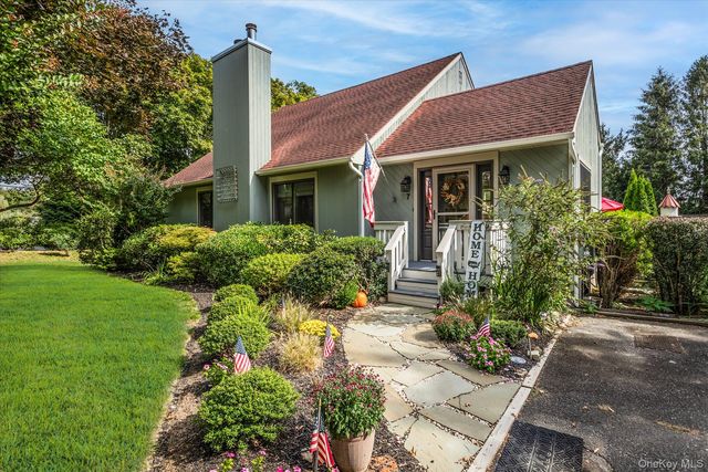 Riverhead, NY Homes For Sale & Real Estate - 107 Homes | Trulia