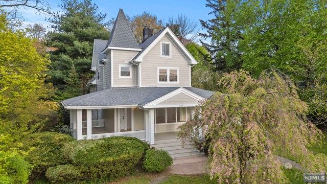 Leonia, NJ Homes For Sale & Real Estate