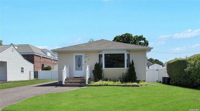 Plainview, NY Homes For Sale & Plainview, NY Real Estate | Trulia