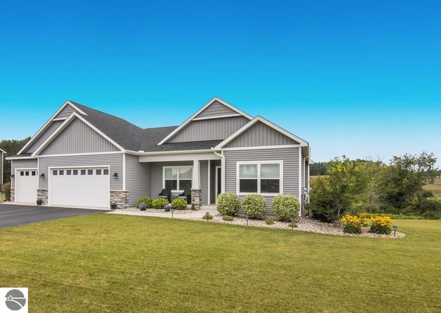 Traverse City, MI Homes For Sale & Traverse City, MI Real Estate | Trulia