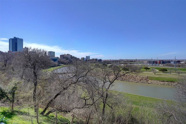 76102 Homes For Sale & 76102 Real Estate | Trulia