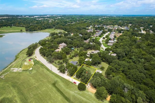 1220 Waterloo Lake Dr, Denison, TX 75020 | MLS# 20404120 | Trulia