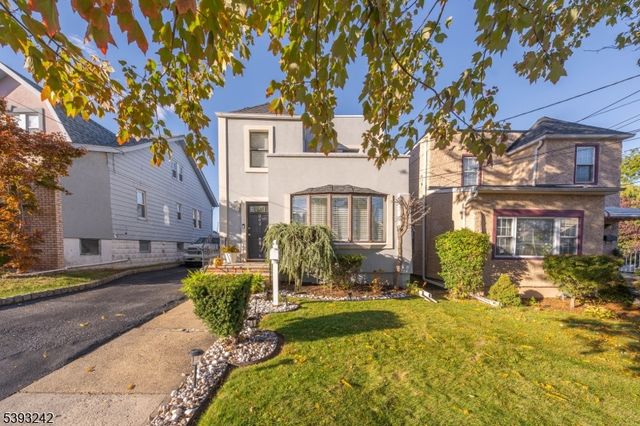 Union, NJ Single Family Homes For Sale - 62 Listings | Trulia