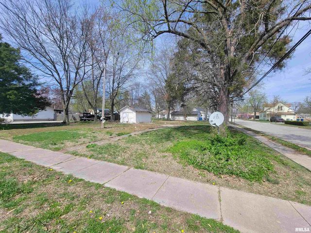 Flora, IL Homes For Sale & Real Estate