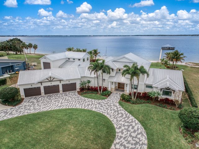 View Waterfront Homes for Sale in Sebring, FL - 36 Houses | Trulia