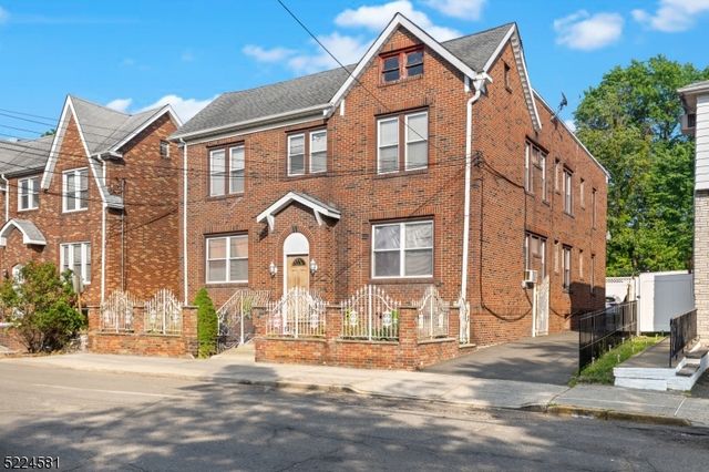 1565 Leslie St, Hillside, NJ 07205 - See Est. Value, Schools & More