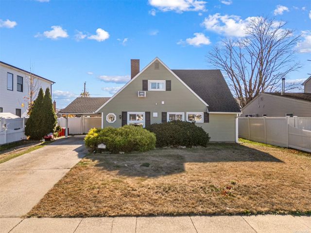 Levittown, NY Homes For Sale & Real Estate