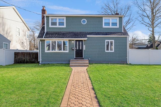 Wantagh, NY Homes For Sale & Real Estate