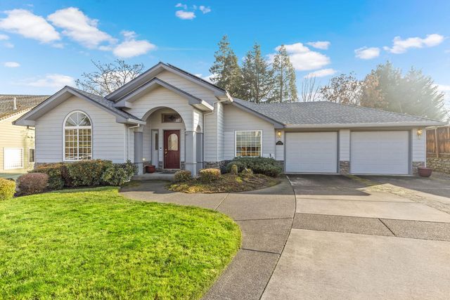 Medford, OR Homes For Sale & Real Estate