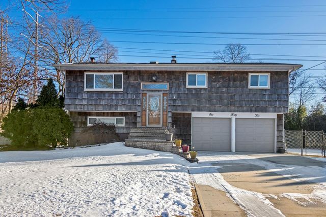 Holbrook, NY Homes For Sale & Real Estate