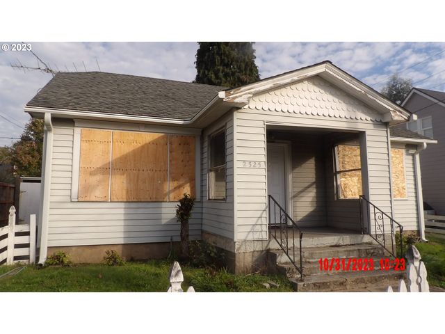 2525 N Lombard St, Portland, OR 97217 - See Est. Value, Schools & More