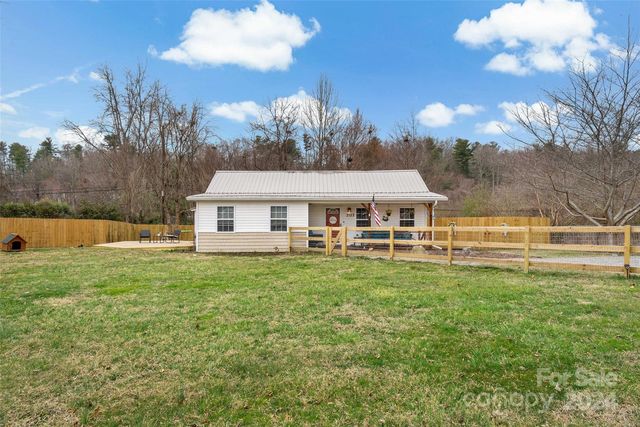 Hendersonville, NC Homes For Sale & Hendersonville, NC Real Estate | Trulia