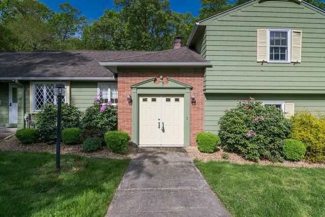 Longmeadow, MA Homes For Sale & Longmeadow, MA Real Estate | Trulia