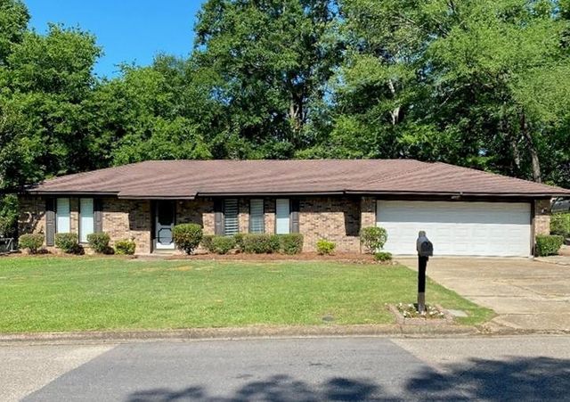1404 Fillmore Dr, Tupelo, MS 38801 - See Est. Value, Schools & More