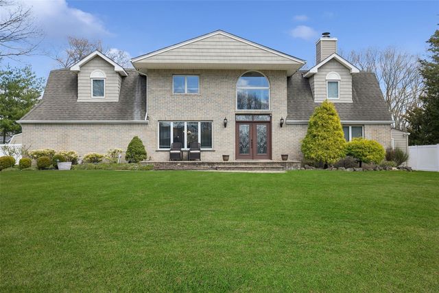 Commack, NY Homes For Sale & Real Estate