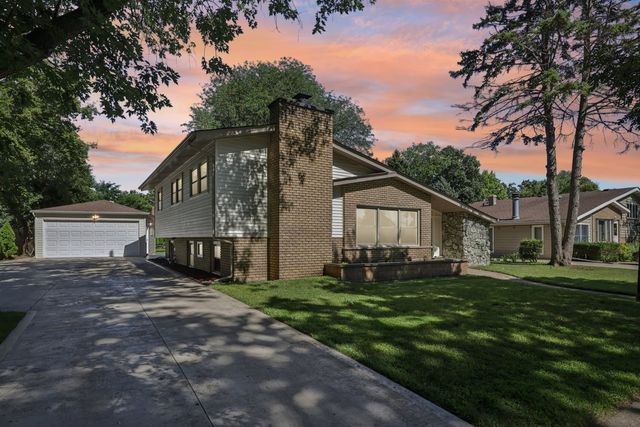 Wheeling, IL Single Family Homes For Sale - 38 Listings | Trulia