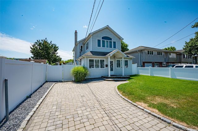 Babylon, NY Homes For Sale & Babylon, NY Real Estate | Trulia