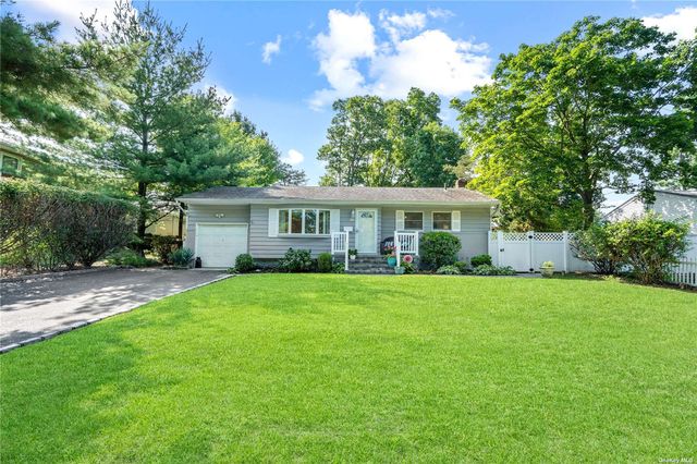 Commack, NY Homes For Sale & Commack, NY Real Estate | Trulia