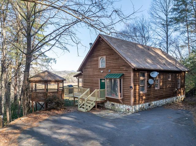 View Waterfront Homes for Sale in Blue Ridge, GA - 80 Houses | Trulia