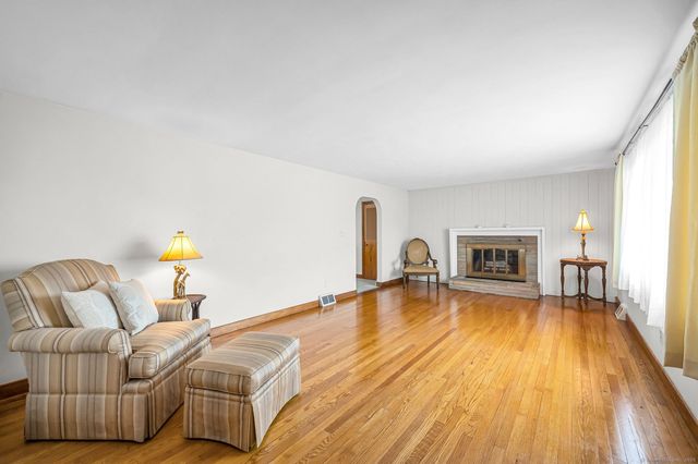 Suffield, CT Homes For Sale & Real Estate