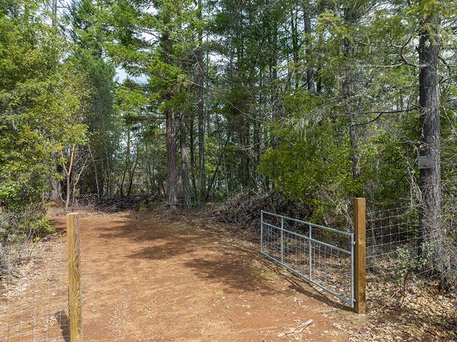 Cave Junction, OR Homes For Sale & Real Estate - 125 Homes | Trulia