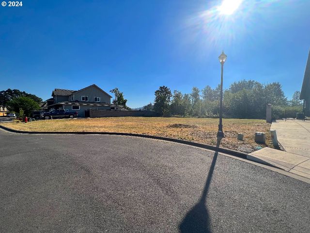 Creswell, OR Homes For Sale & Real Estate