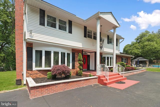 Lincroft, NJ Homes For Sale & Real Estate