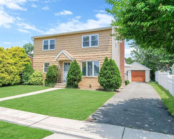 Westbury, NY Homes For Sale & Westbury, NY Real Estate | Trulia