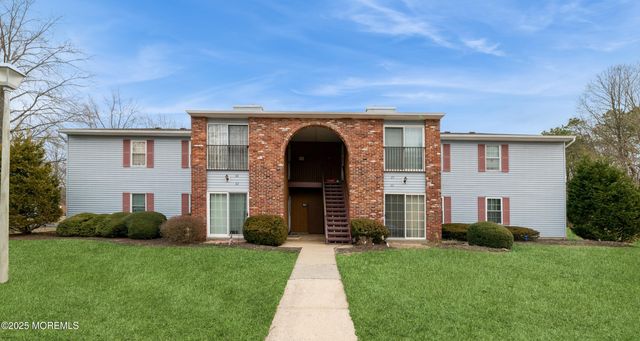 Tinton Falls, NJ Homes For Sale & Real Estate