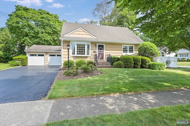 Westwood, NJ Homes For Sale - Updated Daily