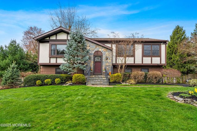 Lincroft, NJ Homes For Sale & Real Estate